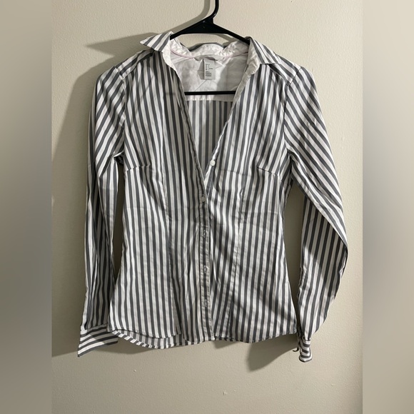 H&M | Tops | Gray And White Button Down | Poshmark